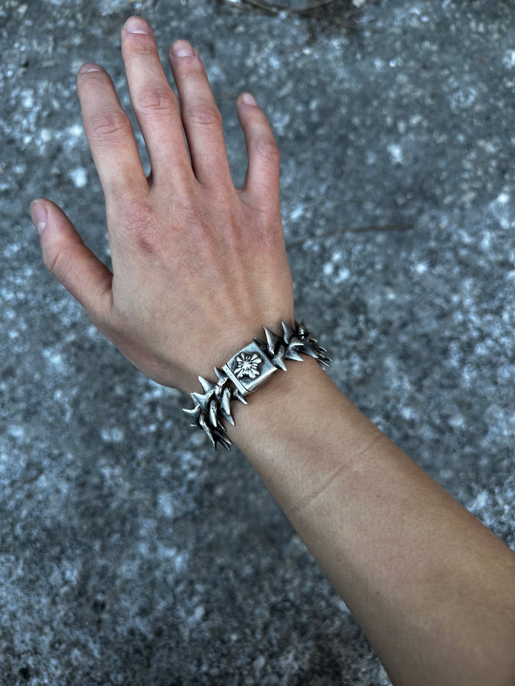 Dragon Spine Bracelet v1 – Project Comte