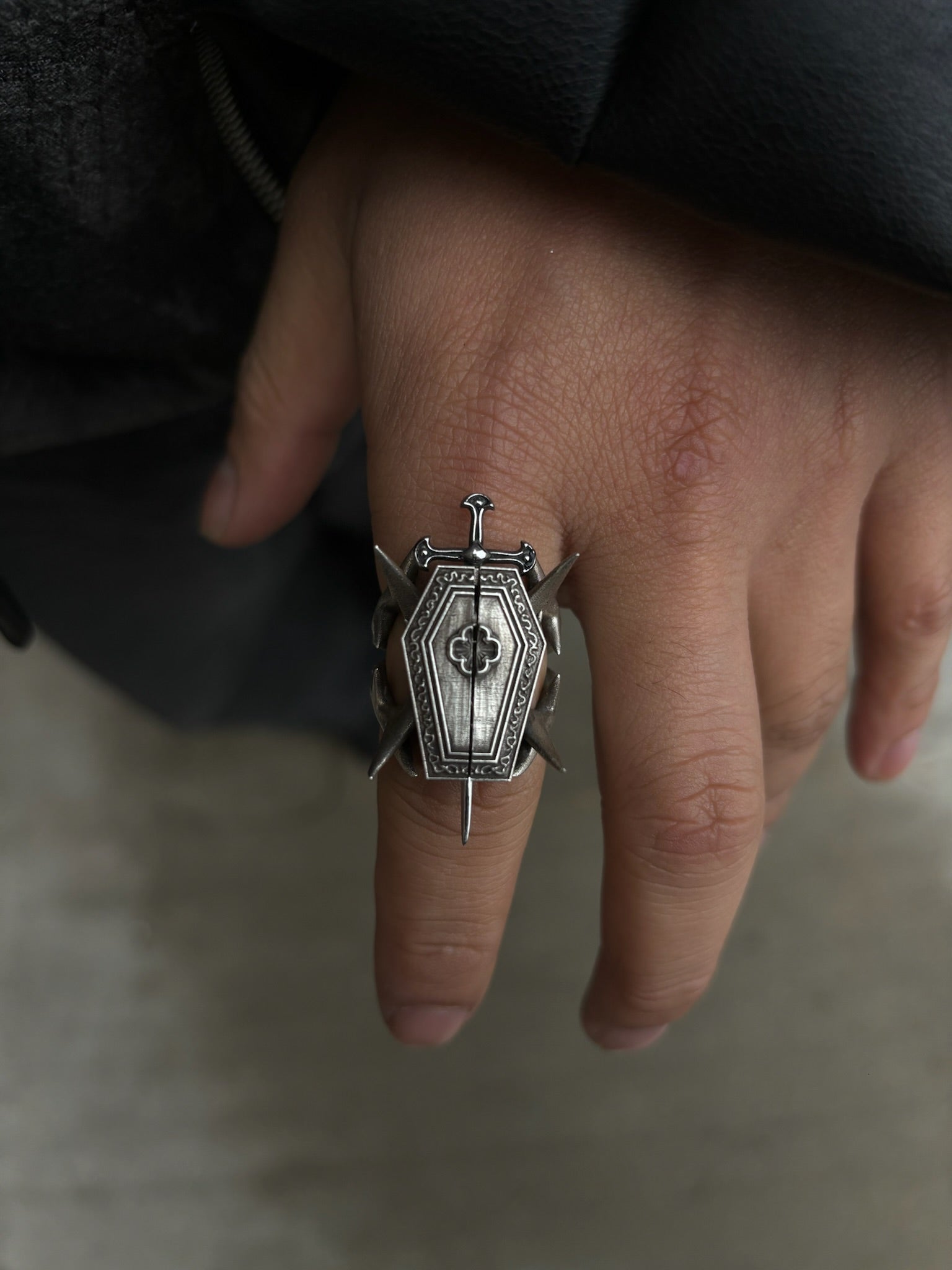 Coffin Ring – Project Comte