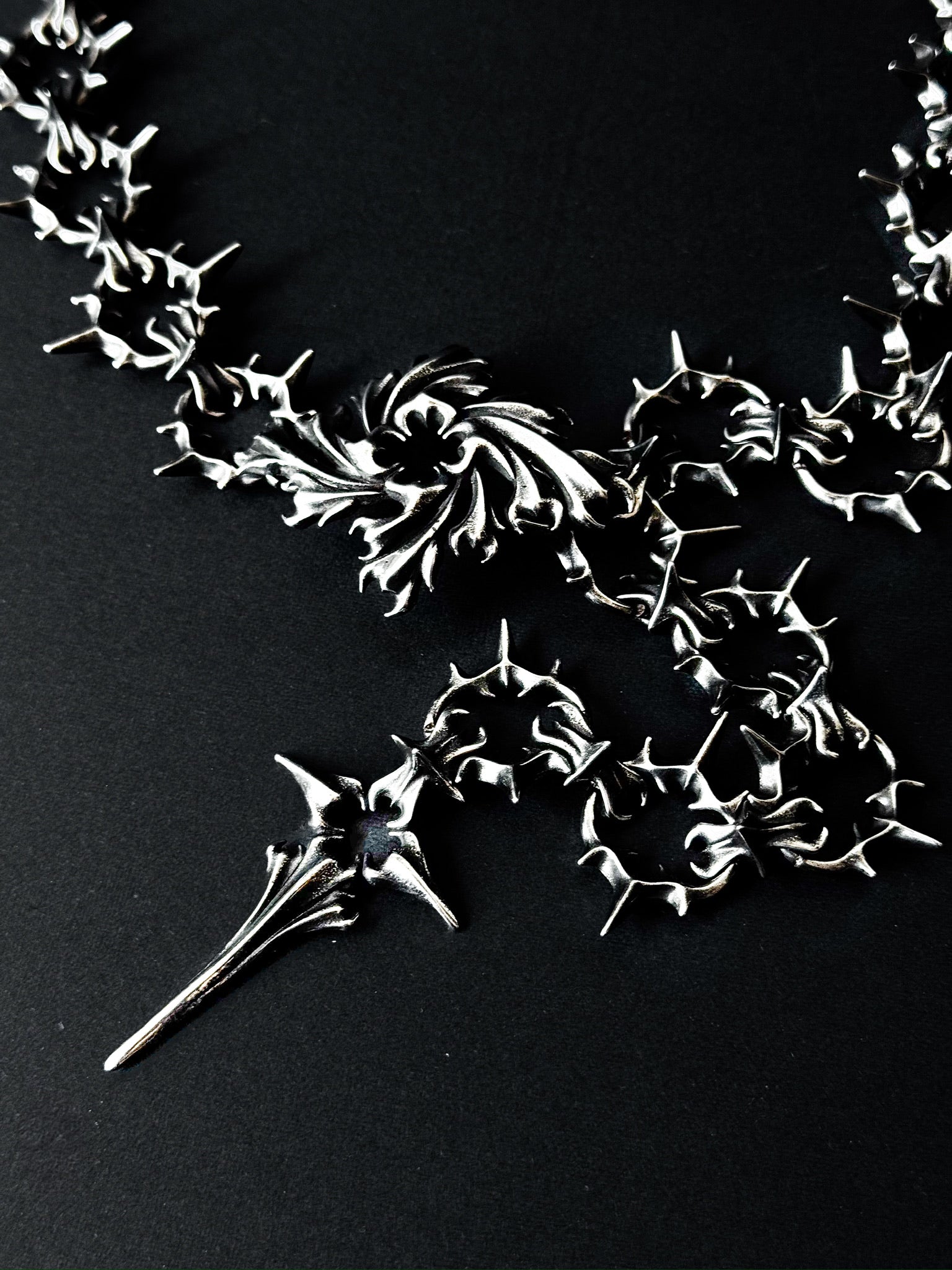 Core Dagger Chain – Project Comte